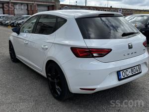 White SEAT Leon 2014 in Daugavpils, with an engine capacity of 2.00 L and mileage of 0 thousand km for 7850 €, photo 5 on AUTOMOTO.COM.LV