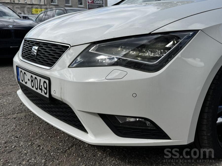 White SEAT Leon 2014 in Daugavpils, with an engine capacity of 2.00 L and mileage of 0 thousand km for 7850 €, photo 10 on AUTOMOTO.COM.LV