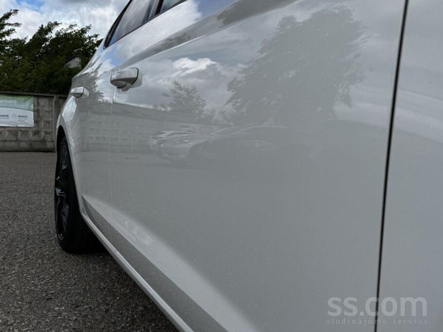 White SEAT Leon 2014 in Daugavpils, with an engine capacity of 2.00 L and mileage of 0 thousand km for 7850 €, photo 12 on AUTOMOTO.COM.LV