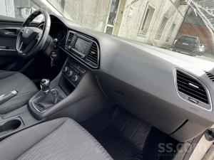 White SEAT Leon 2014 in Daugavpils, with an engine capacity of 2.00 L and mileage of 0 thousand km for 7850 €, photo 17 on AUTOMOTO.COM.LV