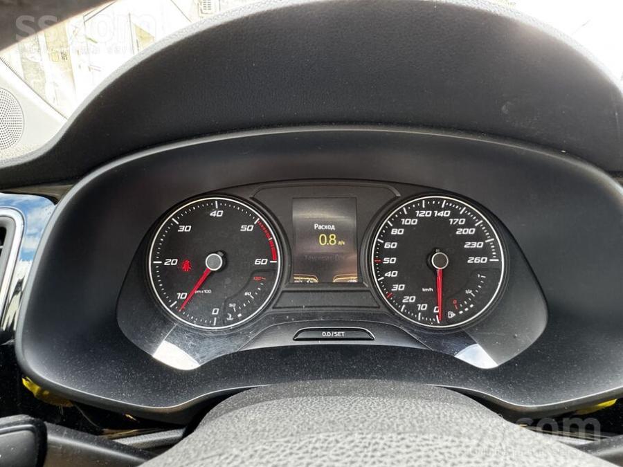 White SEAT Leon 2014 in Daugavpils, with an engine capacity of 2.00 L and mileage of 0 thousand km for 7850 €, photo 21 on AUTOMOTO.COM.LV