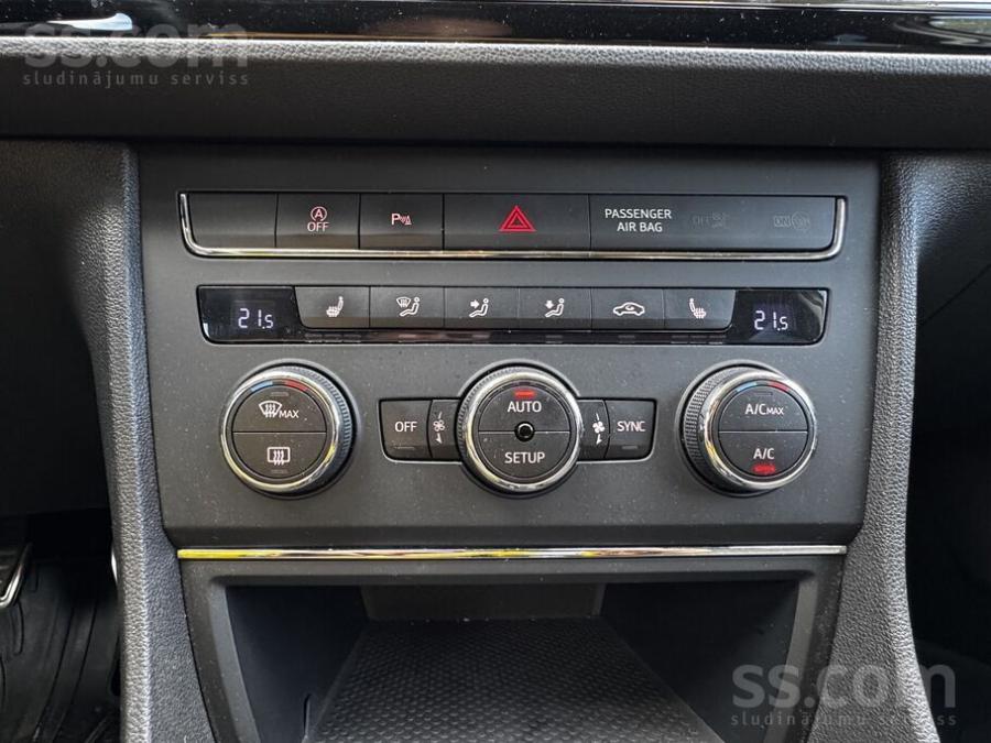 White SEAT Leon 2014 in Daugavpils, with an engine capacity of 2.00 L and mileage of 0 thousand km for 7850 €, photo 22 on AUTOMOTO.COM.LV