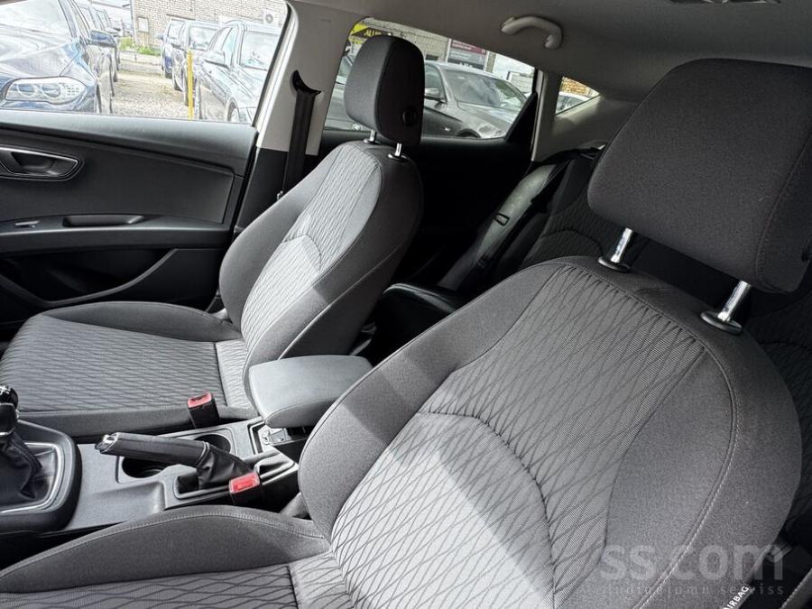 White SEAT Leon 2014 in Daugavpils, with an engine capacity of 2.00 L and mileage of 0 thousand km for 7850 €, photo 25 on AUTOMOTO.COM.LV