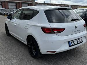 White SEAT Leon 2014 in Daugavpils, with an engine capacity of 2.00 L and mileage of 229 thousand km for 7850 €, photo 5 on AUTOMOTO.COM.LV