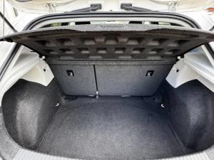White SEAT Leon 2014 in Daugavpils, with an engine capacity of 2.00 L and mileage of 229 thousand km for 7850 €, photo 31 on AUTOMOTO.COM.LV