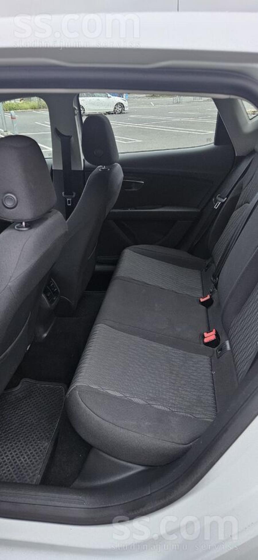 White SEAT Leon 2014 in Riga, with an engine capacity of 1.40 L and mileage of 317 thousand km for 4950 €, photo 9 on AUTOMOTO.COM.LV
