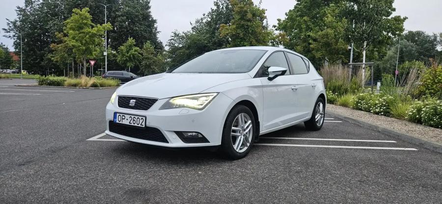 White SEAT Leon 2014 in Riga, with an engine capacity of 1.40 L and mileage of 317 thousand km for 4900 €, photo 3 on AUTOMOTO.COM.LV