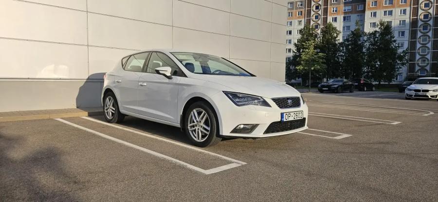 White SEAT Leon 2014 in Riga, with an engine capacity of 1.40 L and mileage of 317 thousand km for 4900 €, photo 4 on AUTOMOTO.COM.LV