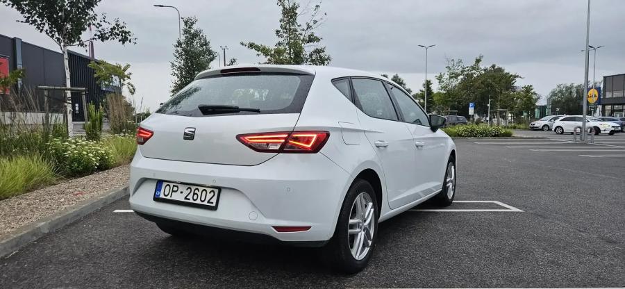 White SEAT Leon 2014 in Riga, with an engine capacity of 1.40 L and mileage of 317 thousand km for 4900 €, photo 5 on AUTOMOTO.COM.LV