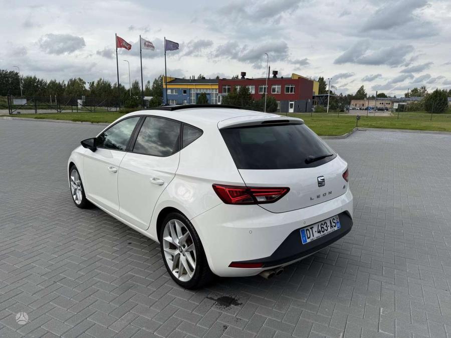 White SEAT Leon 2015 in Telschi, with an engine capacity of 1.97 L and mileage of 225 thousand km for 8200 €, photo 5 on AUTOMOTO.COM.LV