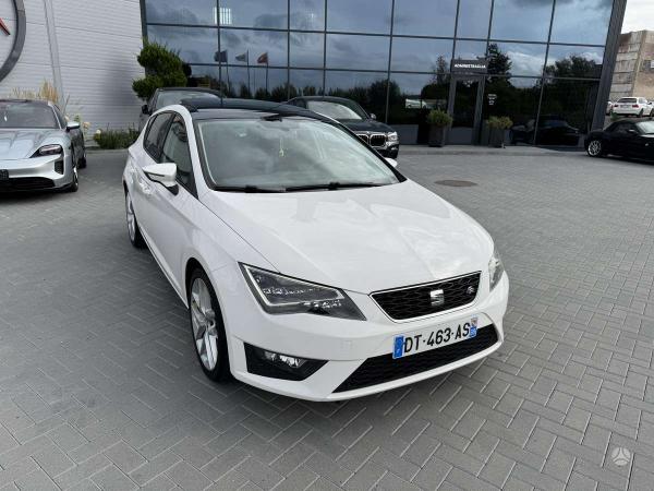 SEAT Leon 2015 in Telschi on AUTOMOTO.COM.LV White SEAT Leon 2015 in Telschi, with an engine capacity of 1.97 L and mileage of 225 thousand km for 8200 €, photo 10 on AUTOMOTO.COM.LV