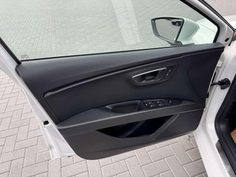 White SEAT Leon 2015 in Telschi, with an engine capacity of 1.97 L and mileage of 225 thousand km for 8200 €, photo 21 on AUTOMOTO.COM.LV