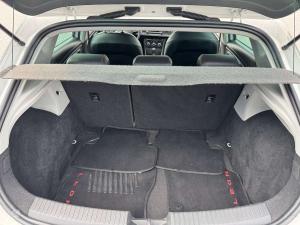 White SEAT Leon 2015 in Telschi, with an engine capacity of 1.97 L and mileage of 225 thousand km for 8200 €, photo 23 on AUTOMOTO.COM.LV