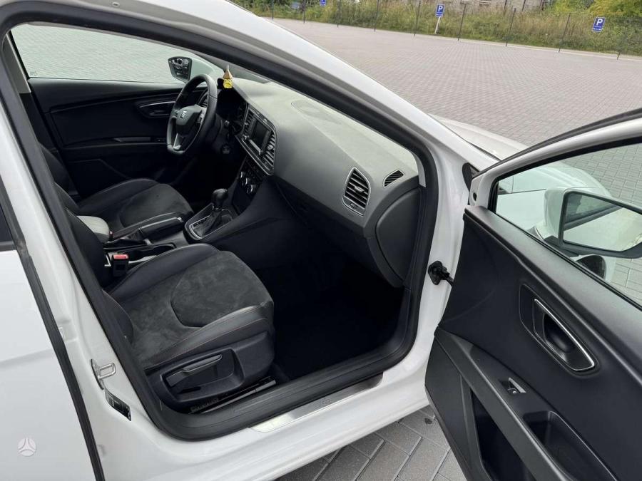 White SEAT Leon 2015 in Telschi, with an engine capacity of 1.97 L and mileage of 225 thousand km for 8200 €, photo 25 on AUTOMOTO.COM.LV