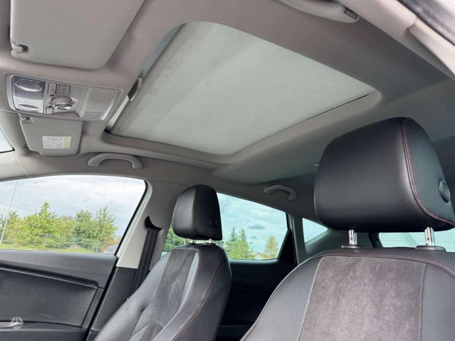White SEAT Leon 2015 in Telschi, with an engine capacity of 1.97 L and mileage of 225 thousand km for 8200 €, photo 27 on AUTOMOTO.COM.LV