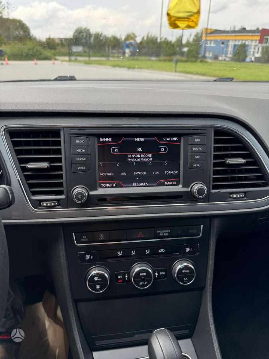 White SEAT Leon 2015 in Telschi, with an engine capacity of 1.97 L and mileage of 225 thousand km for 8200 €, photo 30 on AUTOMOTO.COM.LV