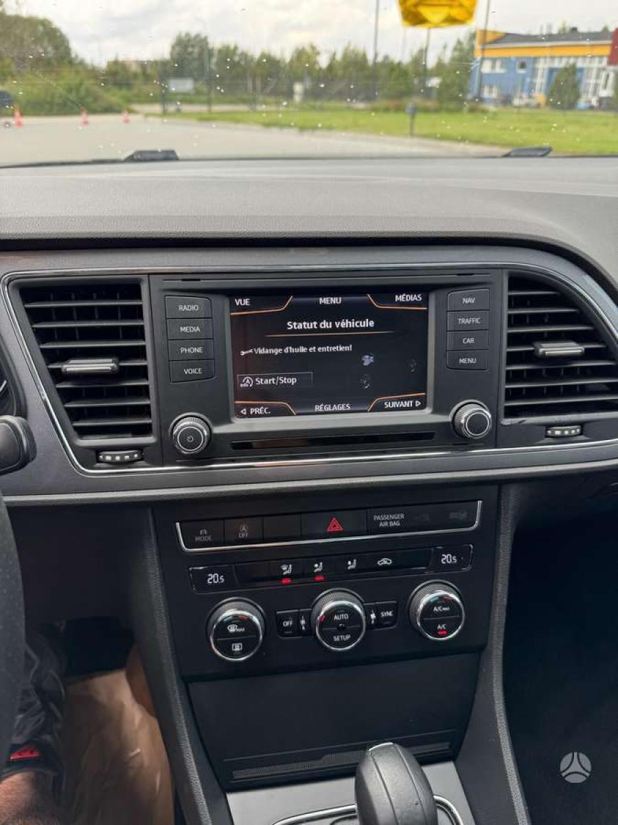 White SEAT Leon 2015 in Telschi, with an engine capacity of 1.97 L and mileage of 225 thousand km for 8200 €, photo 36 on AUTOMOTO.COM.LV