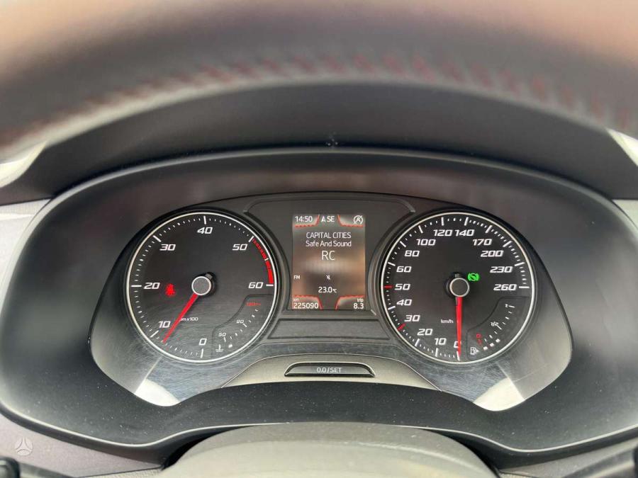 White SEAT Leon 2015 in Telschi, with an engine capacity of 1.97 L and mileage of 225 thousand km for 8200 €, photo 38 on AUTOMOTO.COM.LV