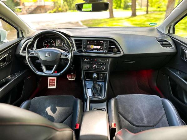 Balts SEAT Leon 2016 Šauļi, ar dzinēja tilpumu 1.97 L un nobraukumu 210 tūkst. km par 8000 €, foto 3 vietnē AUTOMOTO.COM.LV