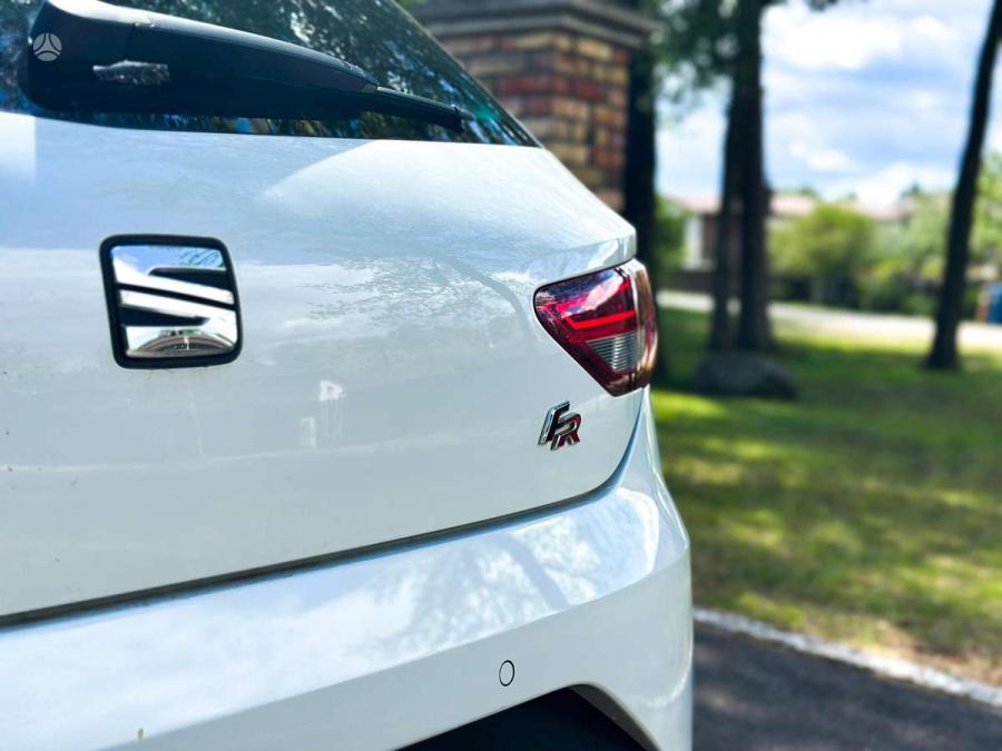 Balts SEAT Leon 2016 Šauļi, ar dzinēja tilpumu 1.97 L un nobraukumu 210 tūkst. km par 8000 €, foto 15 vietnē AUTOMOTO.COM.LV
