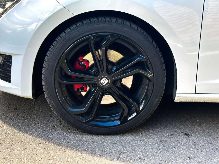 Balts SEAT Leon 2016 Šauļi, ar dzinēja tilpumu 1.97 L un nobraukumu 210 tūkst. km par 8000 €, foto 17 vietnē AUTOMOTO.COM.LV
