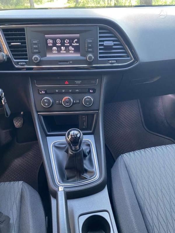 White SEAT Leon 2016 in Varena, with an engine capacity of 1.20 L and mileage of 211 thousand km for 6200 €, photo 10 on AUTOMOTO.COM.LV