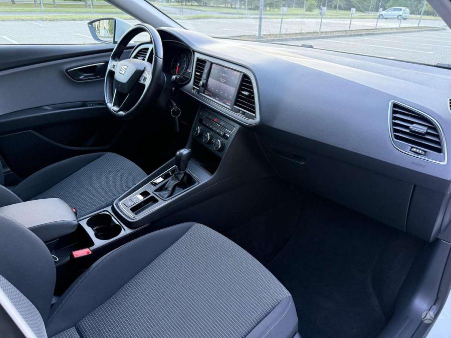 White SEAT Leon 2019 in Panevezys, with an engine capacity of 1.60 L and mileage of 176 thousand km for 10500 €, photo 21 on AUTOMOTO.COM.LV