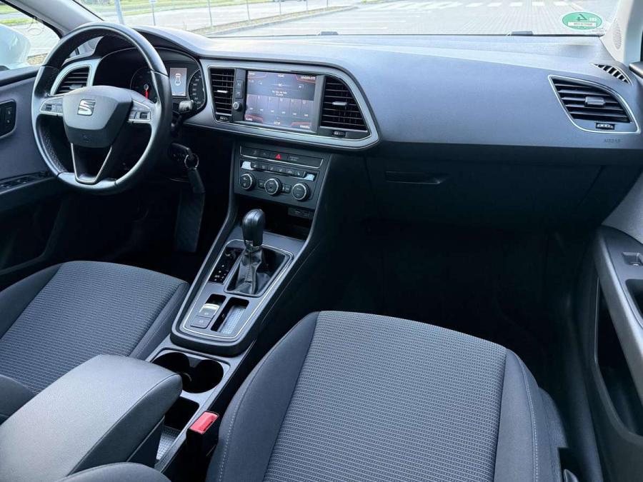 White SEAT Leon 2019 in Panevezys, with an engine capacity of 1.60 L and mileage of 176 thousand km for 10500 €, photo 22 on AUTOMOTO.COM.LV