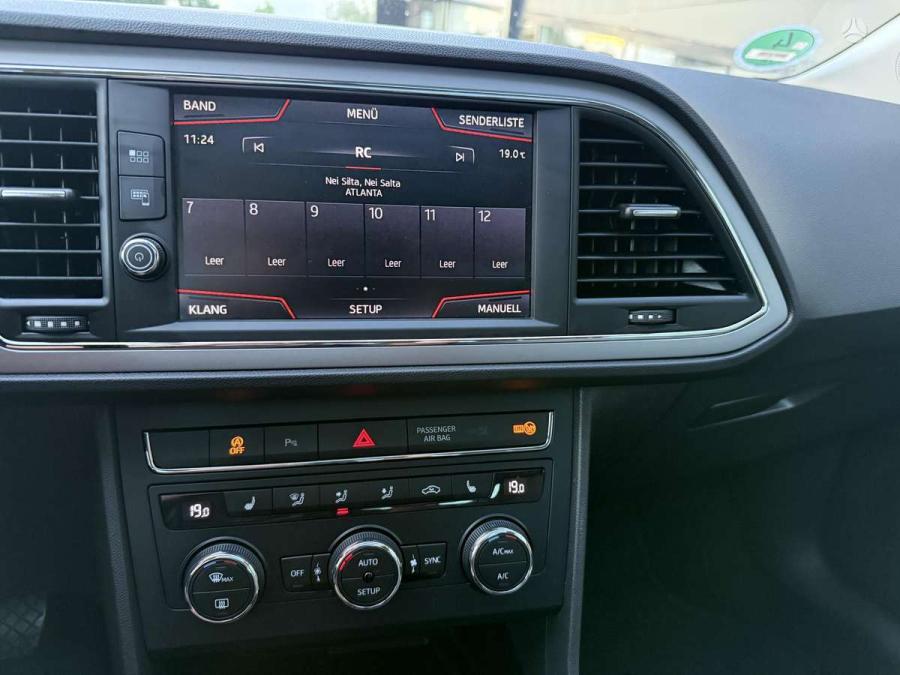 White SEAT Leon 2019 in Panevezys, with an engine capacity of 1.60 L and mileage of 176 thousand km for 10500 €, photo 24 on AUTOMOTO.COM.LV