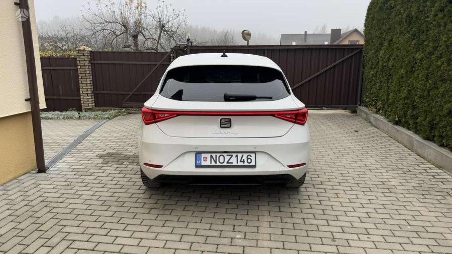 White SEAT Leon 2020 in Vilnius, with an engine capacity of 1.97 L and mileage of 284 thousand km for 12800 €, photo 7 on AUTOMOTO.COM.LV