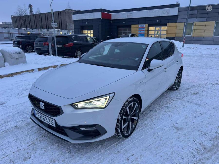 Balts SEAT Leon 2021 Kauņa, ar dzinēja tilpumu 1.40 L un nobraukumu 45 tūkst. km par 19500 €, foto 2 vietnē AUTOMOTO.COM.LV