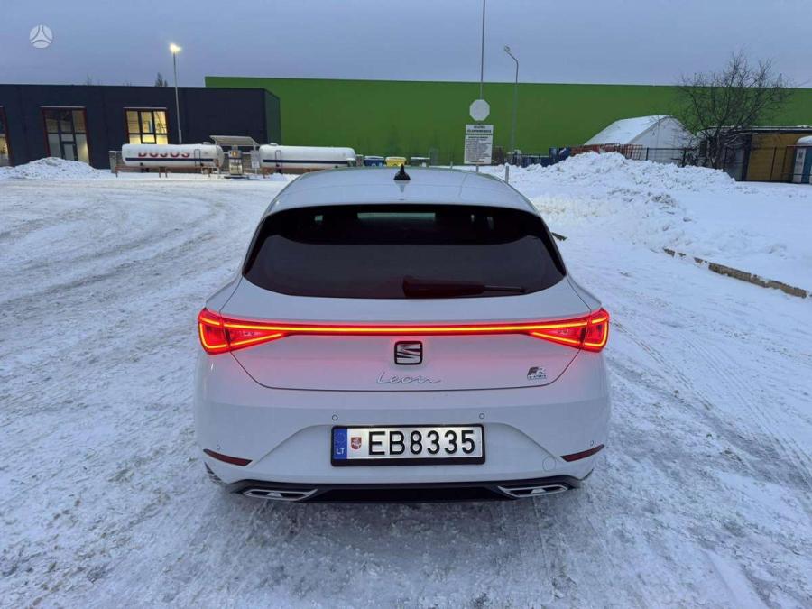 Balts SEAT Leon 2021 Kauņa, ar dzinēja tilpumu 1.40 L un nobraukumu 45 tūkst. km par 19500 €, foto 5 vietnē AUTOMOTO.COM.LV