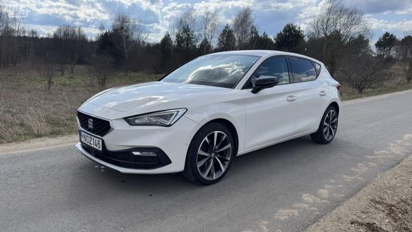 White SEAT Leon 2021 in Vilnius, with an engine capacity of 2.00 L and mileage of 291 thousand km for 13200 €, photo 1 on AUTOMOTO.COM.LV
