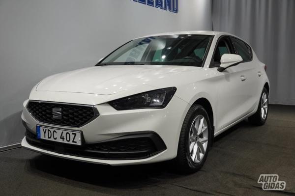 White SEAT Leon 2022 in Kaunas, with an engine capacity of 0.00 L and mileage of 13 thousand km for 22159 €, photo 2 on AUTOMOTO.COM.LV