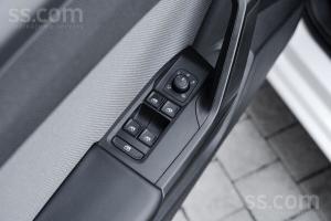 White SEAT Leon 2021 in Riga, with an engine capacity of 2.00 L and mileage of 160 thousand km for 15550 €, photo 9 on AUTOMOTO.COM.LV