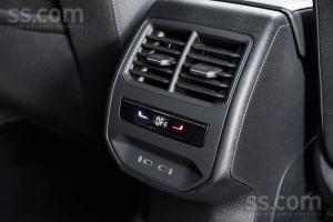 White SEAT Leon 2021 in Riga, with an engine capacity of 2.00 L and mileage of 160 thousand km for 15550 €, photo 21 on AUTOMOTO.COM.LV