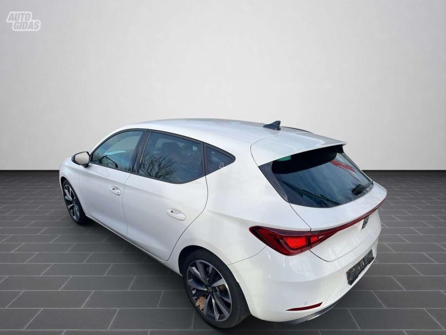 Balts SEAT Leon 2022 Kauņa, ar dzinēja tilpumu 1.50 L un nobraukumu 55 tūkst. km par 21594 €, foto 7 vietnē AUTOMOTO.COM.LV