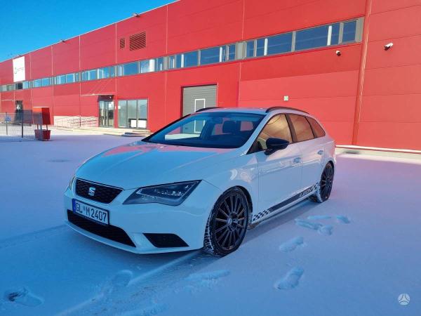 White SEAT Leon 2014 in Kaunas, with an engine capacity of 1.60 L and mileage of 285 thousand km for 6150 €, photo 2 on AUTOMOTO.COM.LV
