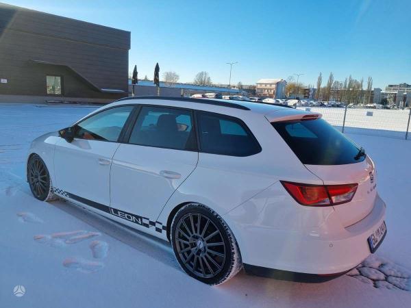 White SEAT Leon 2014 in Kaunas, with an engine capacity of 1.60 L and mileage of 285 thousand km for 6150 €, photo 7 on AUTOMOTO.COM.LV