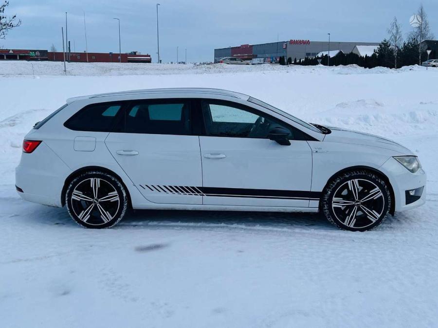 Balts SEAT Leon 2014 Šauļi, ar dzinēja tilpumu 1.97 L un nobraukumu 308 tūkst. km par 8950 €, foto 4 vietnē AUTOMOTO.COM.LV