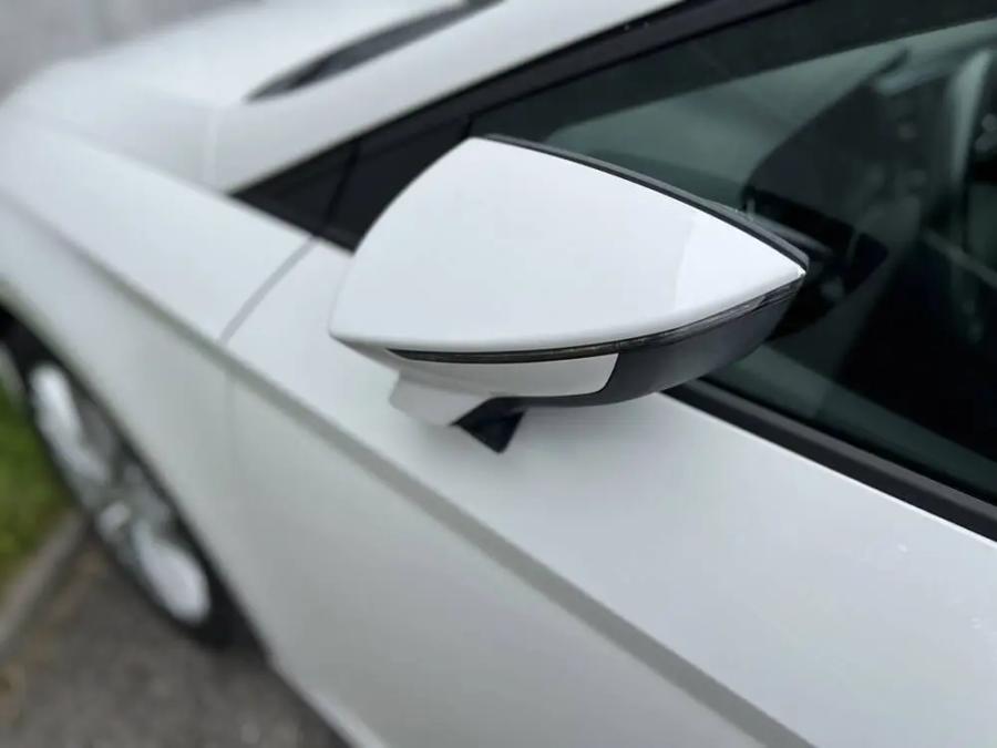 Balts SEAT Leon 2014 Liepāja, ar dzinēja tilpumu 1.60 L un nobraukumu 272 tūkst. km par 6850 €, foto 22 vietnē AUTOMOTO.COM.LV