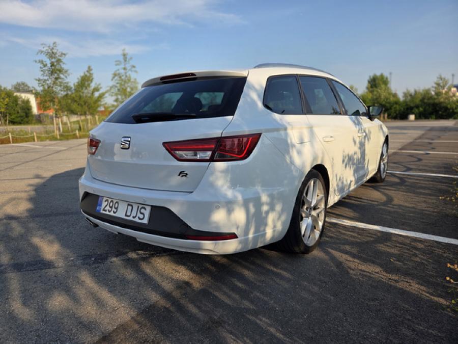 White SEAT Leon 2014 in Tallinn, with an engine capacity of 2.00 L and mileage of 32 thousand km for 5500 €, photo 3 on AUTOMOTO.COM.LV