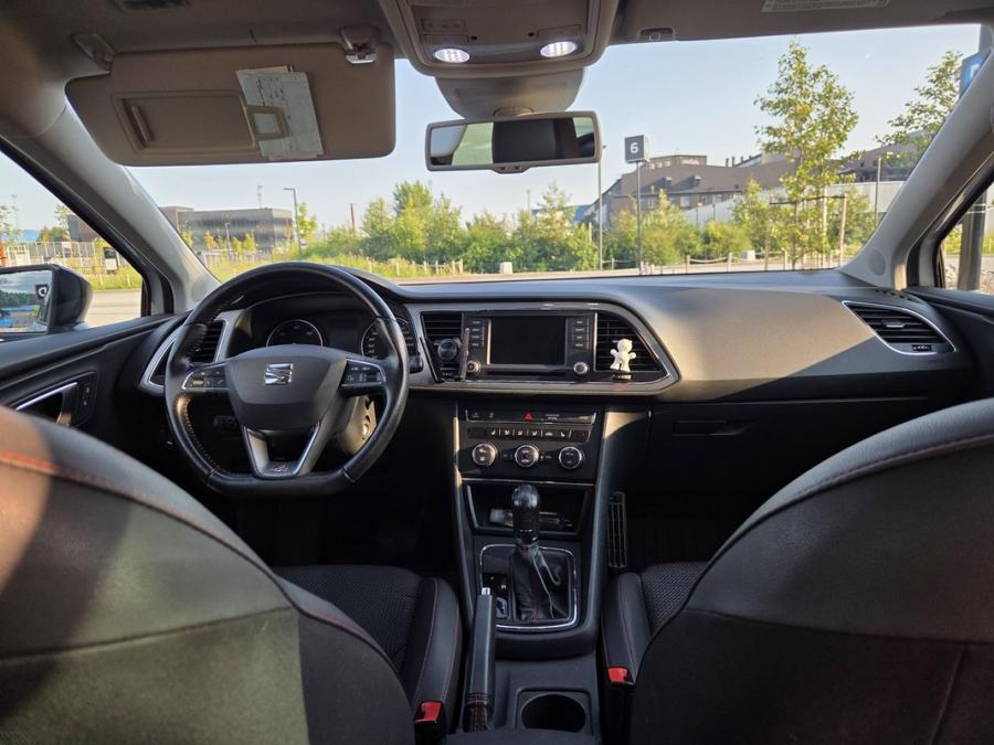 White SEAT Leon 2014 in Tallinn, with an engine capacity of 2.00 L and mileage of 32 thousand km for 5500 €, photo 13 on AUTOMOTO.COM.LV