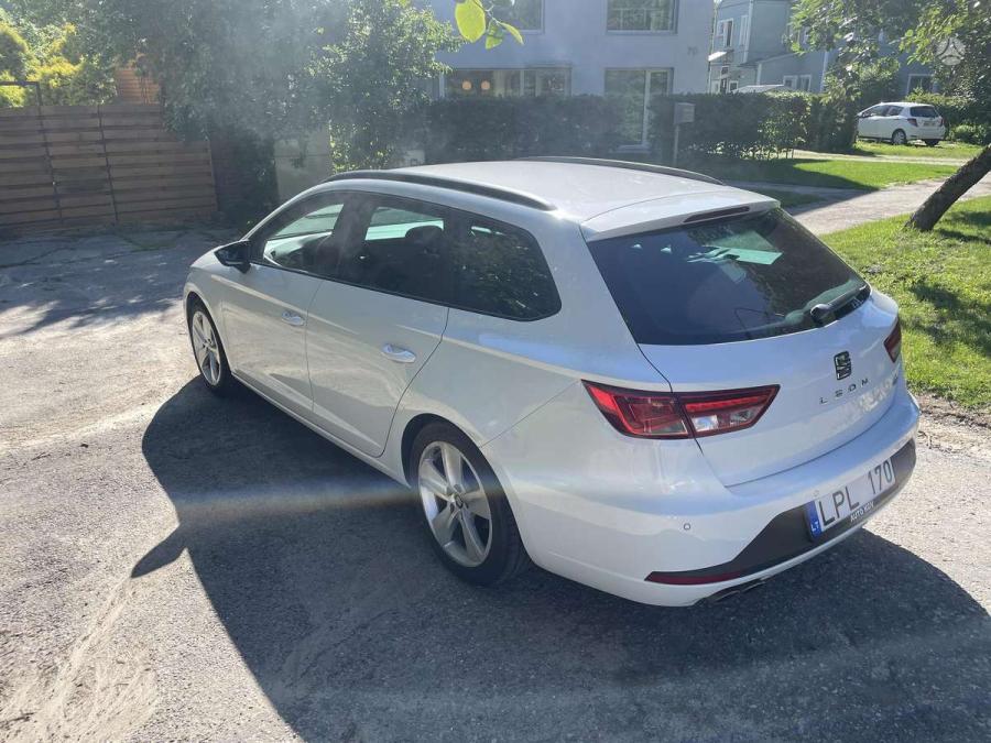 White SEAT Leon 2014 in Kaunas, with an engine capacity of 1.98 L and mileage of 218 thousand km for 5500 €, photo 4 on AUTOMOTO.COM.LV