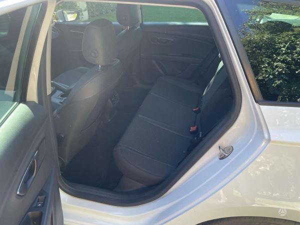 White SEAT Leon 2014 in Kaunas, with an engine capacity of 1.98 L and mileage of 218 thousand km for 5500 €, photo 7 on AUTOMOTO.COM.LV