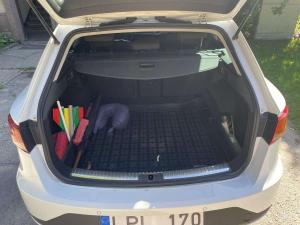 White SEAT Leon 2014 in Kaunas, with an engine capacity of 1.98 L and mileage of 218 thousand km for 5500 €, photo 9 on AUTOMOTO.COM.LV