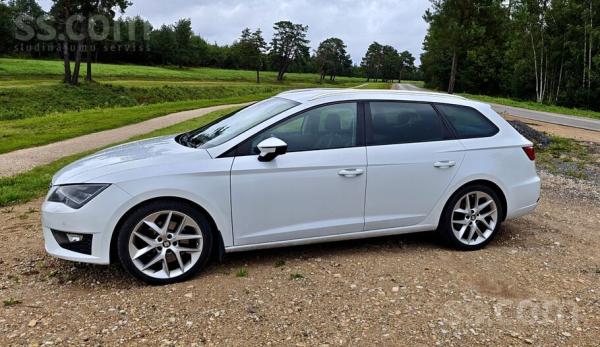 SEAT Leon 2014 Rīga vietnē Balts SEAT Leon 2014 Rīga, ar dzinēja tilpumu 2.00 L un nobraukumu 244 tūkst. km par 6850 €, foto 7 vietnē AUTOMOTO.COM.LV