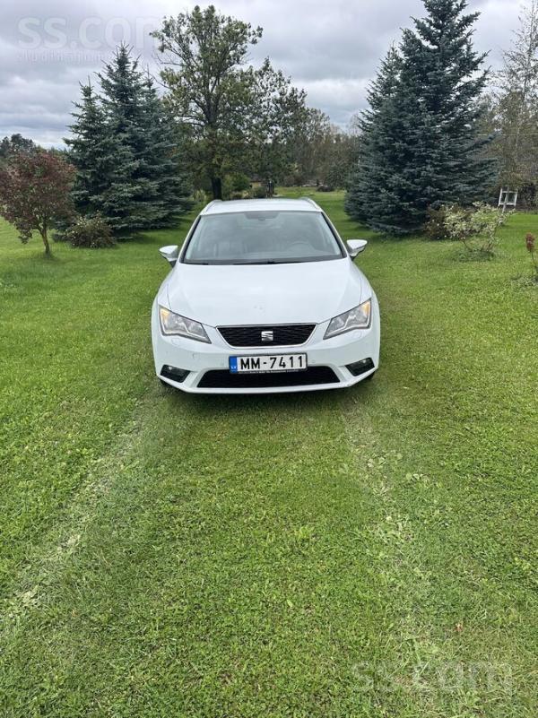 White SEAT Leon 2014 in Daugavpils, with an engine capacity of 1.60 L and mileage of 162 thousand km for 6300 €, photo 3 on AUTOMOTO.COM.LV