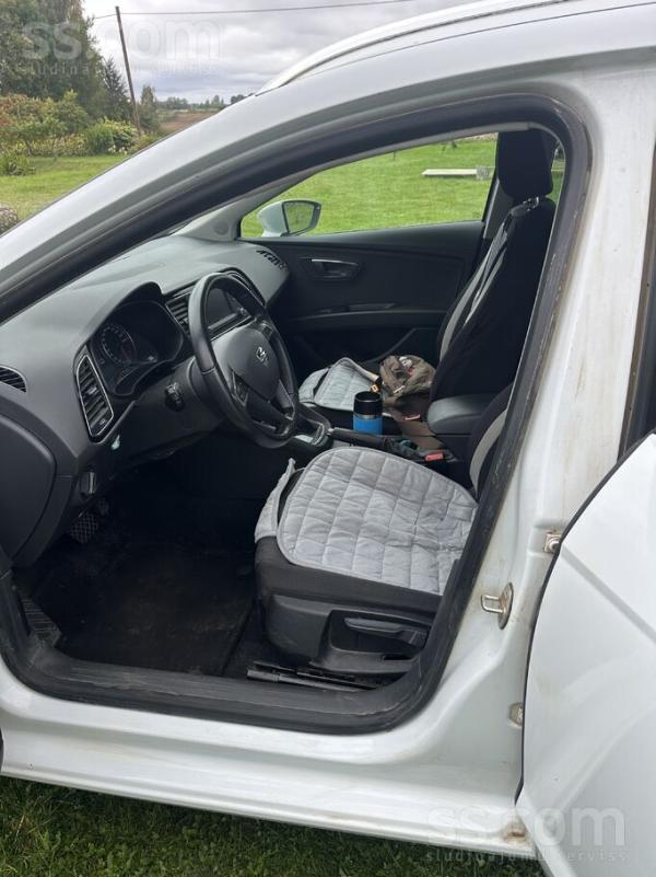 White SEAT Leon 2014 in Daugavpils, with an engine capacity of 1.60 L and mileage of 162 thousand km for 6300 €, photo 7 on AUTOMOTO.COM.LV