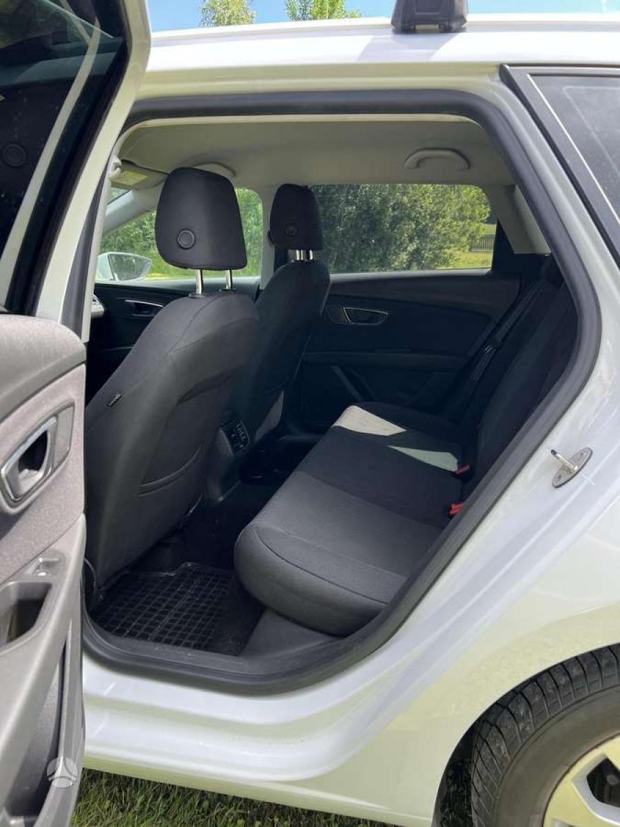 White SEAT Leon 2015 in Vilnius, with an engine capacity of 1.60 L and mileage of 203 thousand km for 6300 €, photo 10 on AUTOMOTO.COM.LV